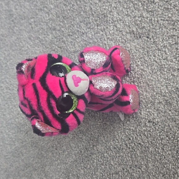 Toys | Zuru Coco Surprise Collectible Poppy Neon Plush Tiger Pink Black ...